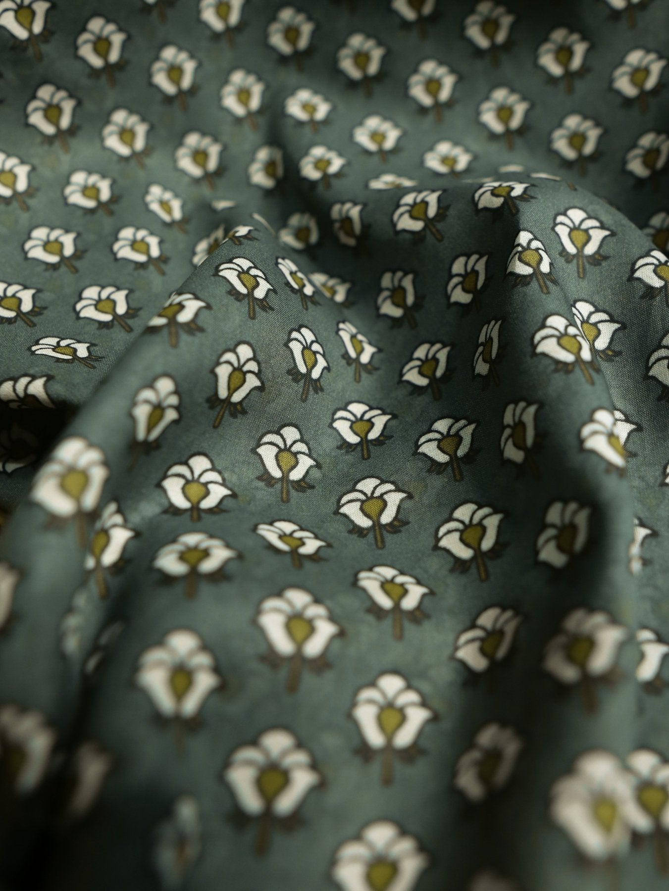 Motia (Premium Unstitched Lawn) – LaadliBegum